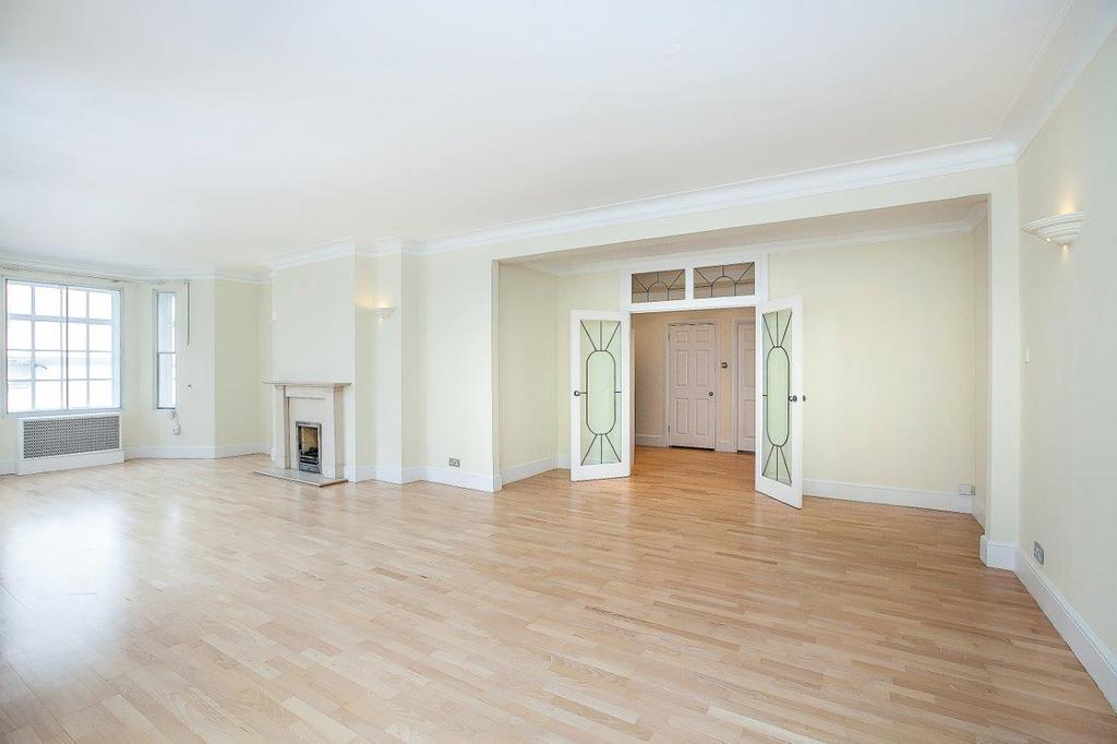 Phillimore Court, Kensington High Street, London, W8 3 bed apartment ...
