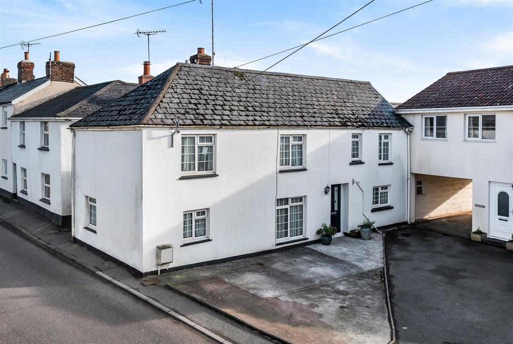 Blakeshill Road, Landkey, Barnstaple 4 bed semi-detached house - £450,000