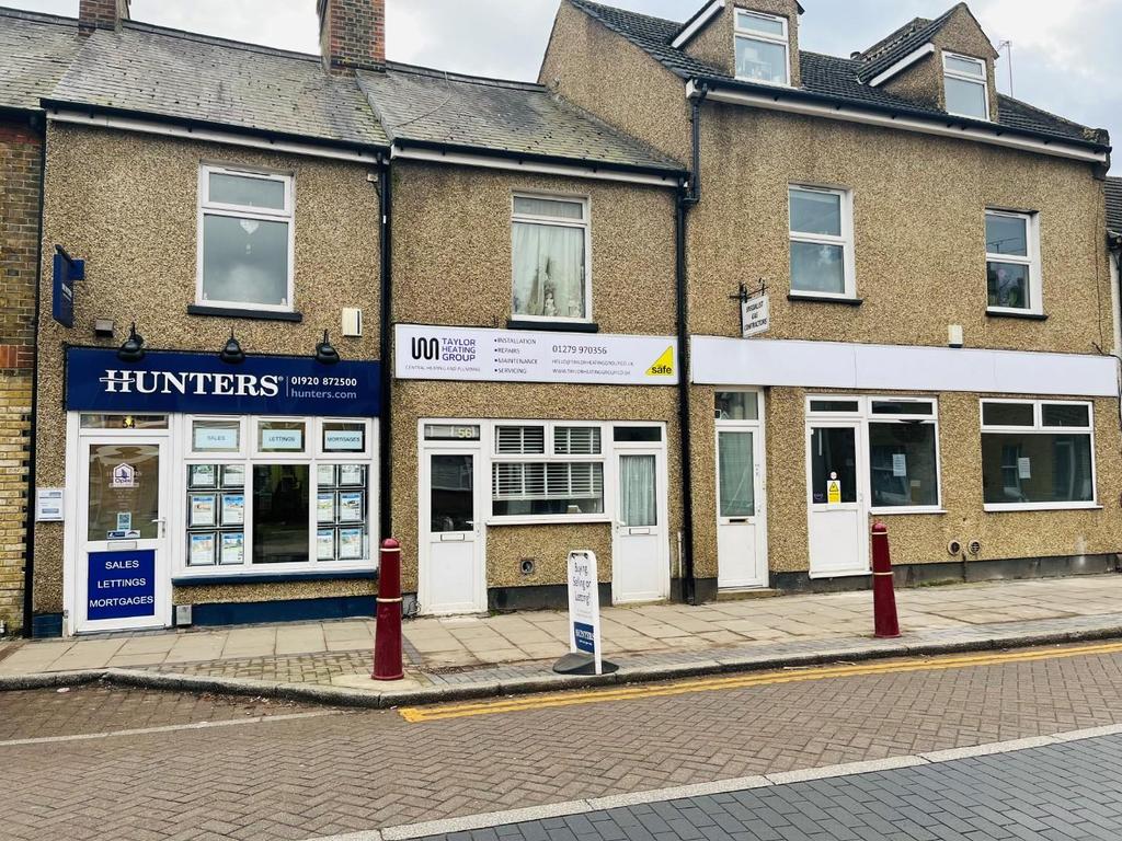 High Street, Stanstead Abbotts 1 bed maisonette - £800 pcm (£185 pw)