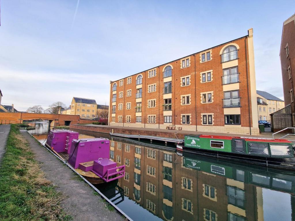 Greenaways, Ebley, Stroud 2 bed flat for sale - £210,000