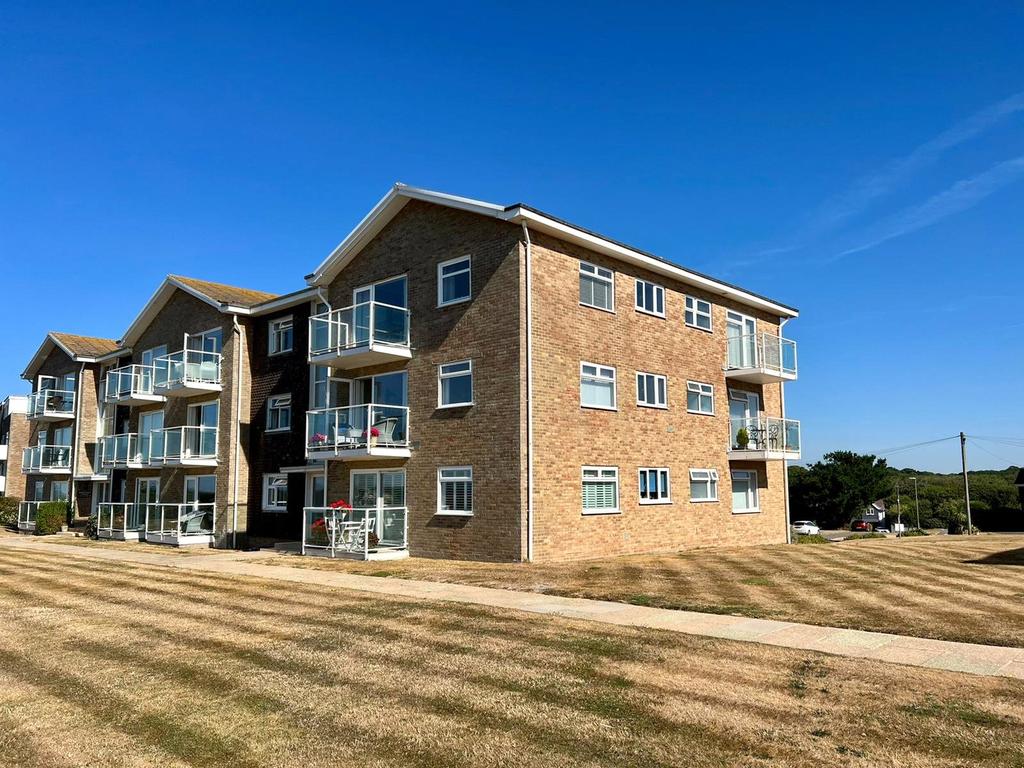 Maryland Court, Milford on Sea, Lymington, Hampshire, SO41 2 bed ...