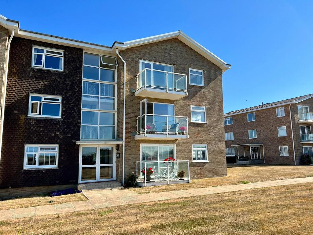 Maryland Court, Milford on Sea, Lymington, Hampshire, SO41 2 bed ...
