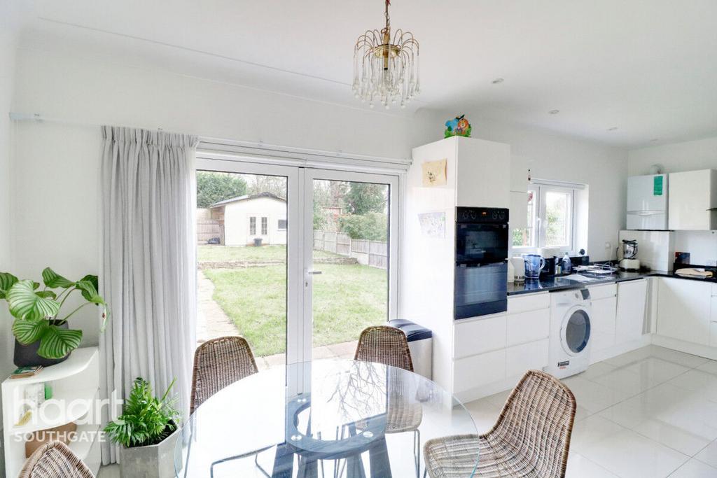 Osidge Lane, London 5 bed semi-detached house - £899,995