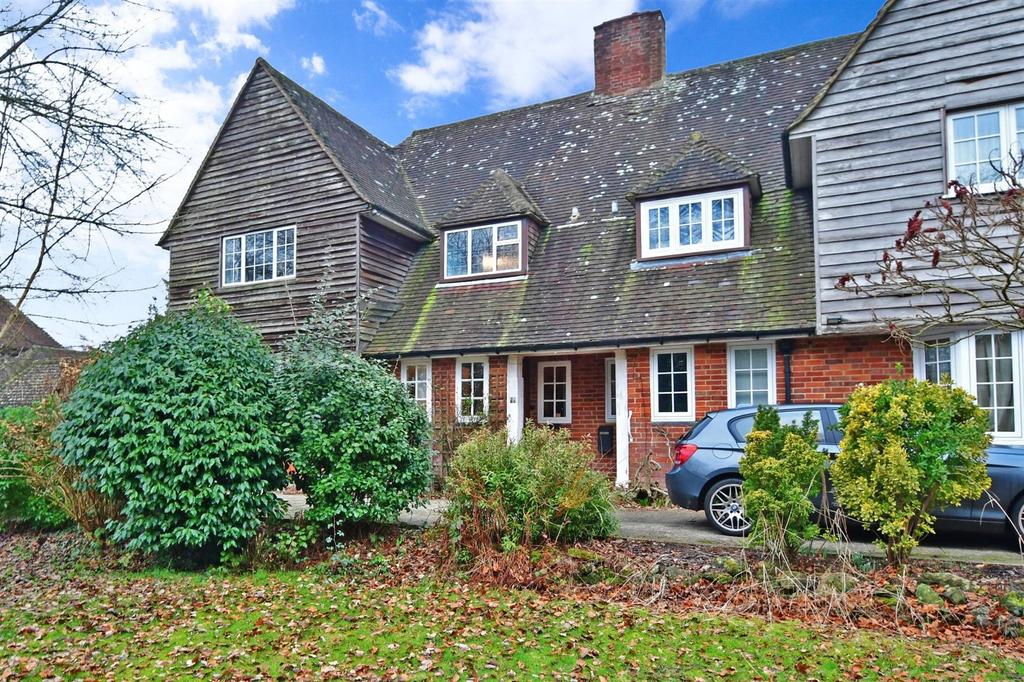 Copthorne Road, Felbridge, West Sussex 4 bed semi-detached house - £875,000