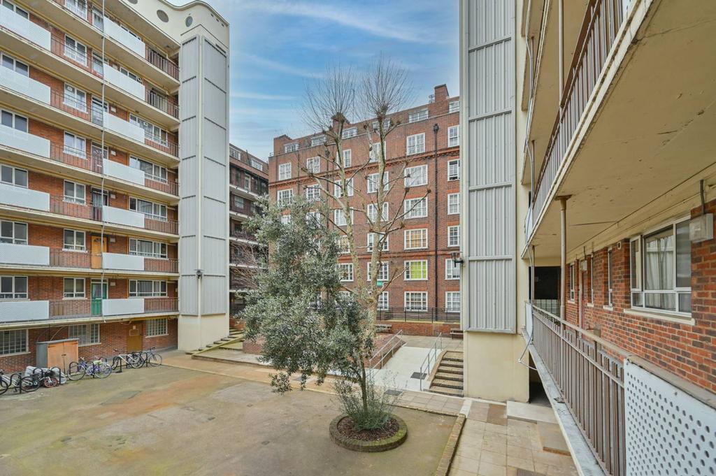 New North Street, WC1N, Bloomsbury, London, WC1N 3 bed flat for sale ...
