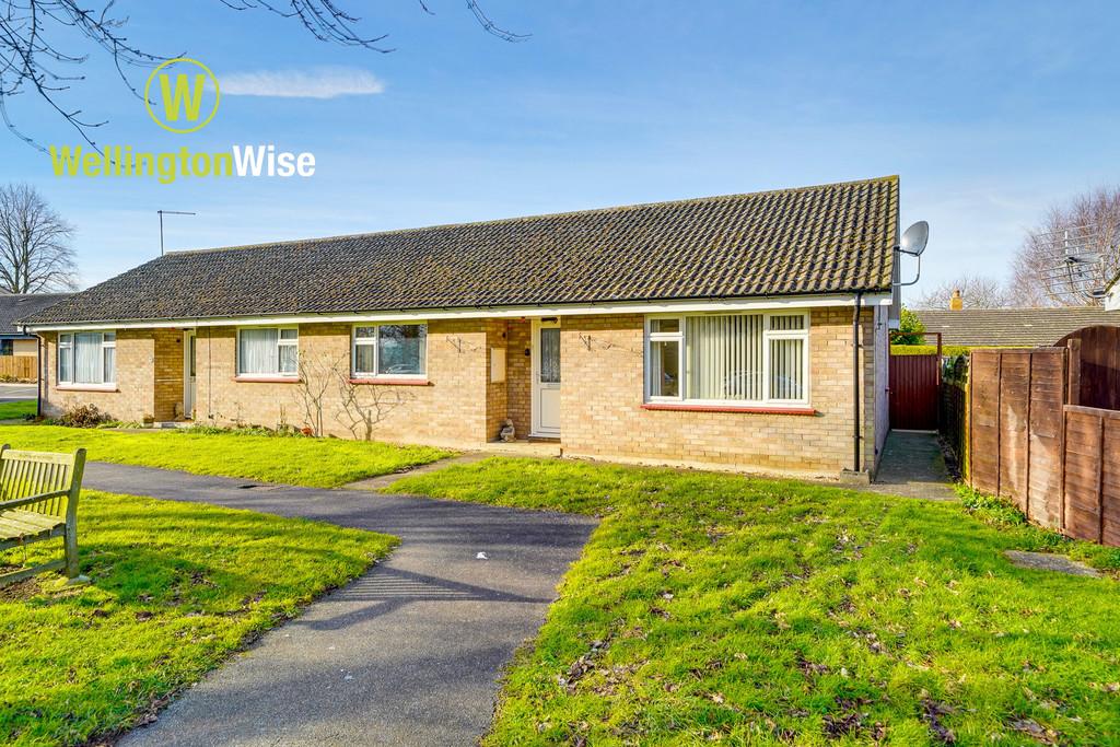 Spring Lane, Bassingbourn 2 bed semi-detached bungalow - £225,000