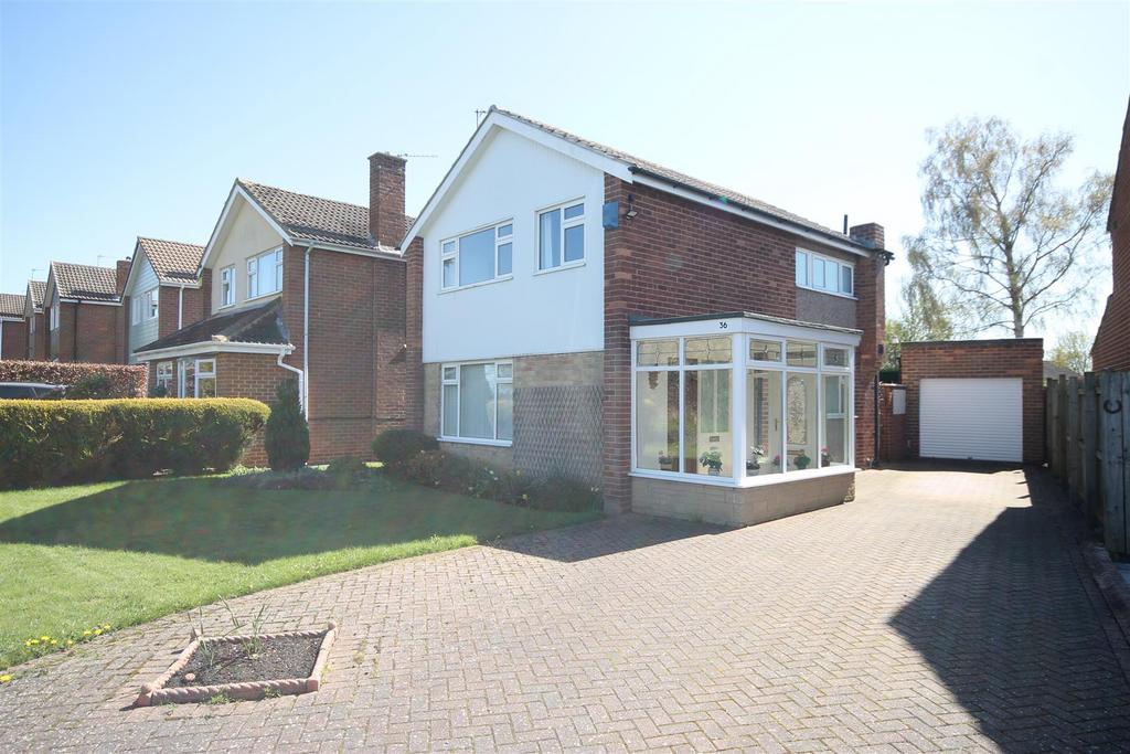 Ladywell Way, Ponteland, Newcastle... 3 bed detached house - £350,000