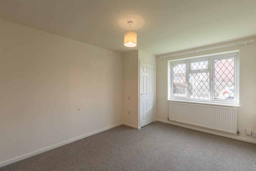 Whitley Close, Yate, Bristol... 2 bed semi-detached house - £1,100 pcm ...