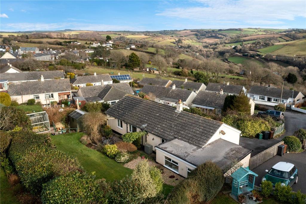 Town Park, Loddiswell, Kingsbridge... 4 bed bungalow - £465,000