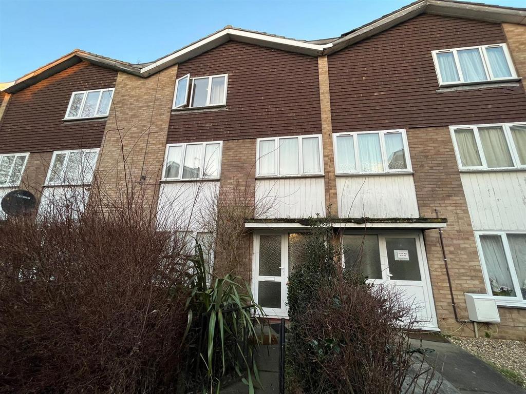 Link Walk, Hatfield 4 bed townhouse - £1,595 pcm (£368 pw)