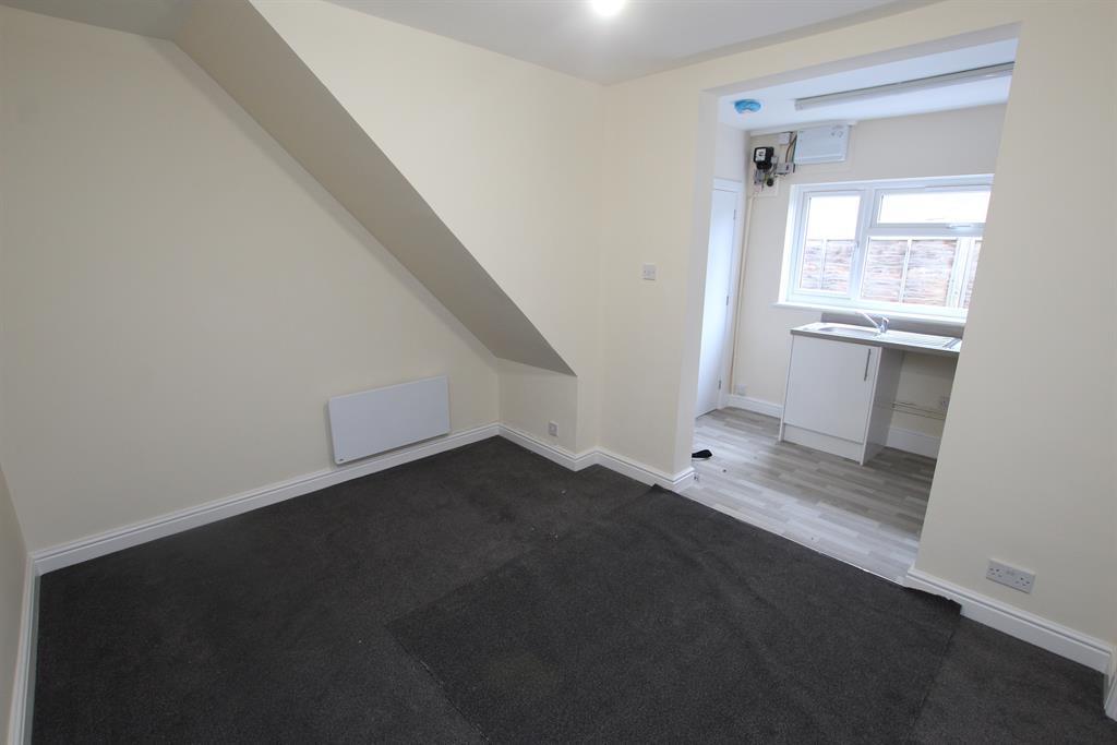 Studley Road, Redditch, B98 7HL 1 bed flat - £600 pcm (£138 pw)