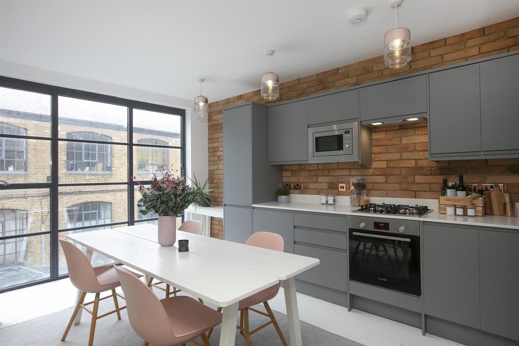Hatcham Park Mews, New Cross, SE14 3 bed semi-detached house - £1,000,000