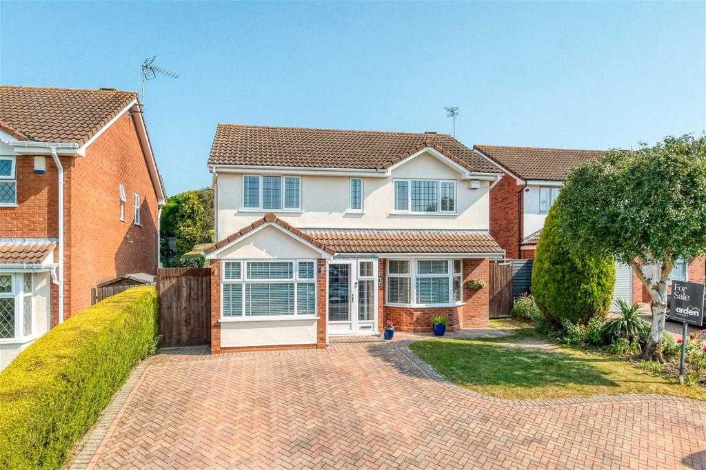 Didcot Close, Hunt End Redditch B97 5UP 4 bed detached house - £425,000