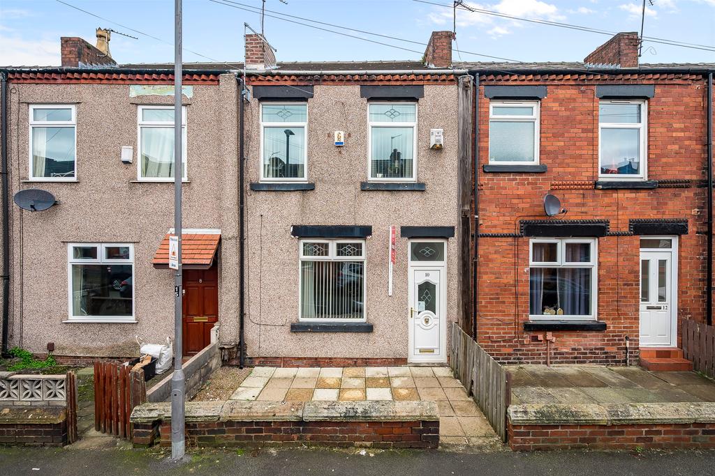 Station Road, Haydock, St Helens, WA11 2 bed terraced house - £90,000