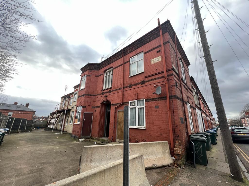 34 Catherine Street, Hillfields... 12 bed house - £300,000