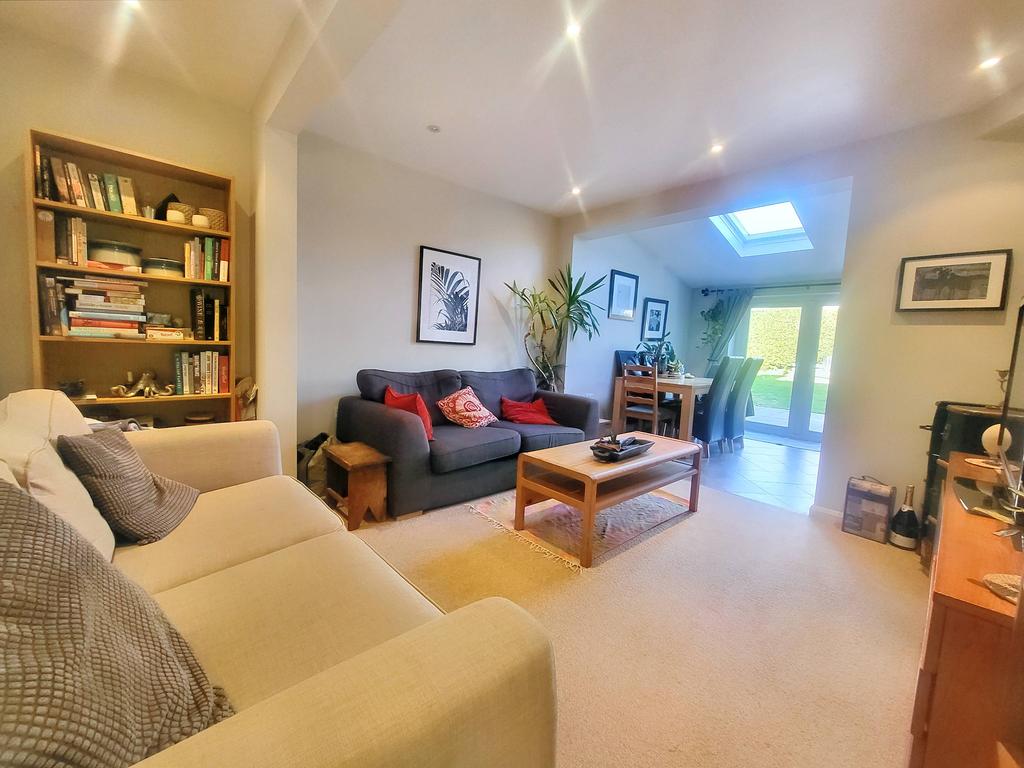 Dawnay Road, London SW18 4 bed terraced house - £3,500 pcm (£808 pw)