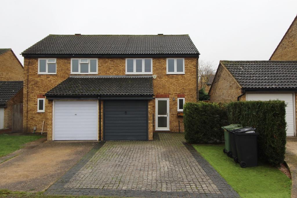 Nene Road Flitwick Bedford 3 Bed Semi Detached House £1 400 Pcm