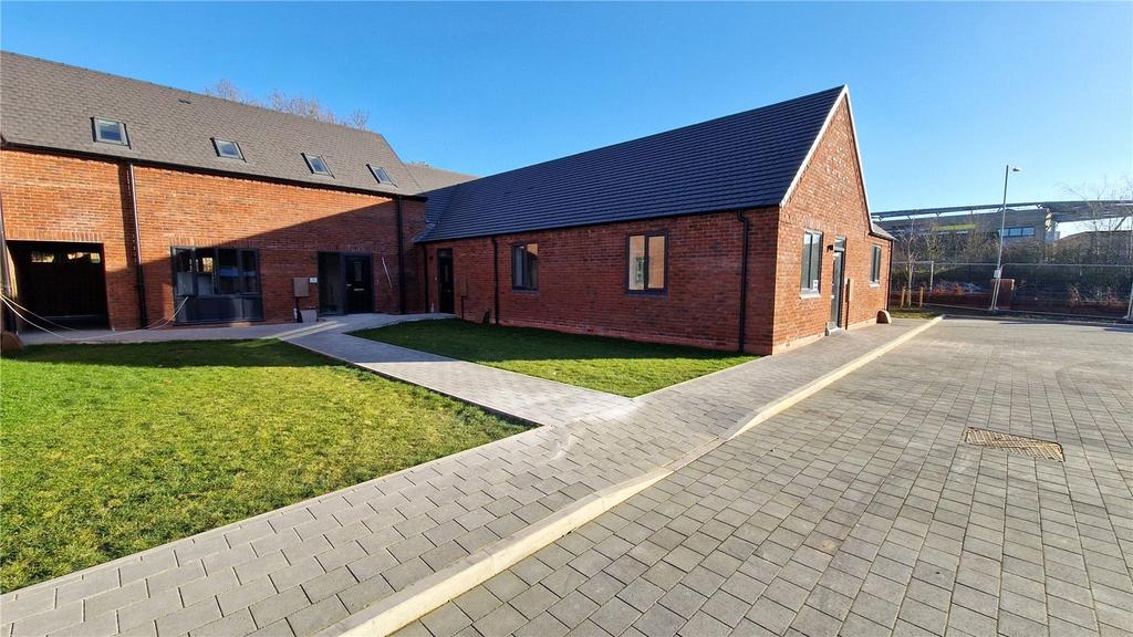 Littleton Grange, Huntington... 2 bed bungalow - £975 pcm (£225 pw)