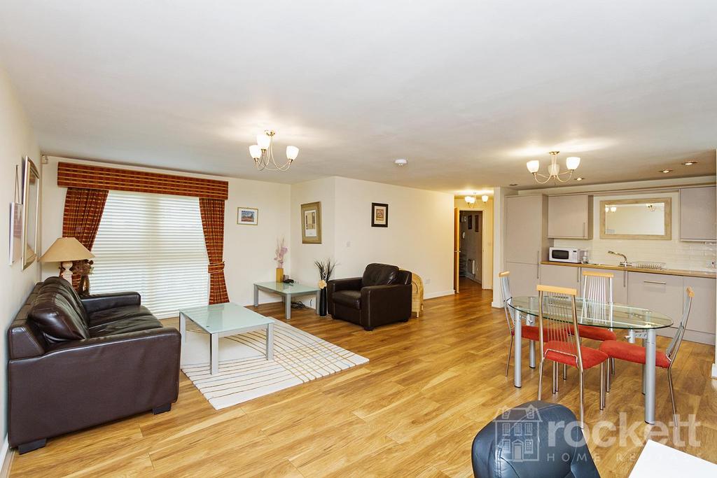 Trinity Court, No. 1 London Road... 2 bed apartment - £1,095 pcm (£253 pw)