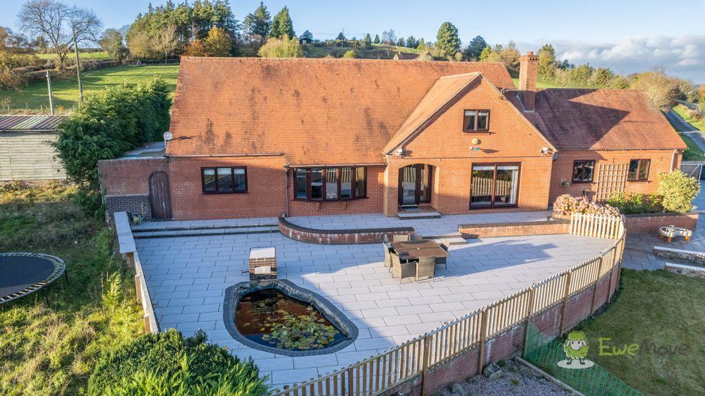 Gravels Bank, Minsterley, Shrewsbury... 6 bed detached house - £550,000