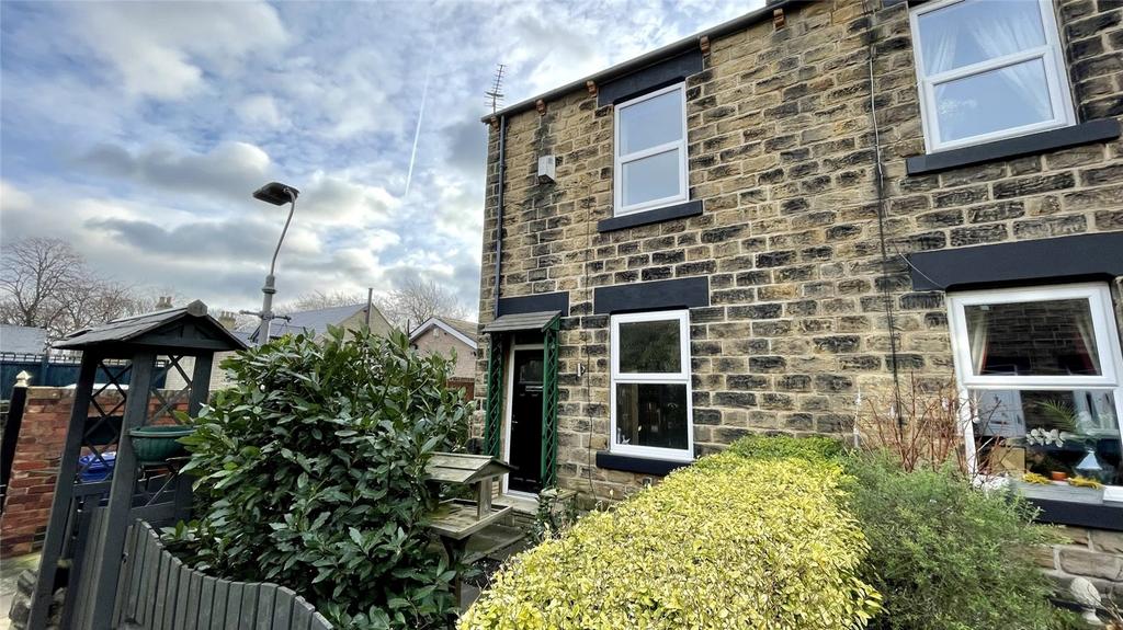 Greenwood Terrace, Barnsley, S70 2 bed end of terrace house - £750 pcm ...
