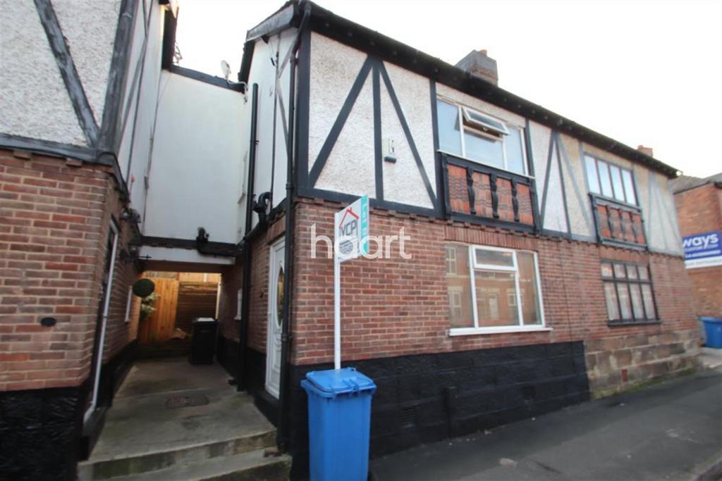 Markeaton Street Studio - £695 pcm (£160 pw)