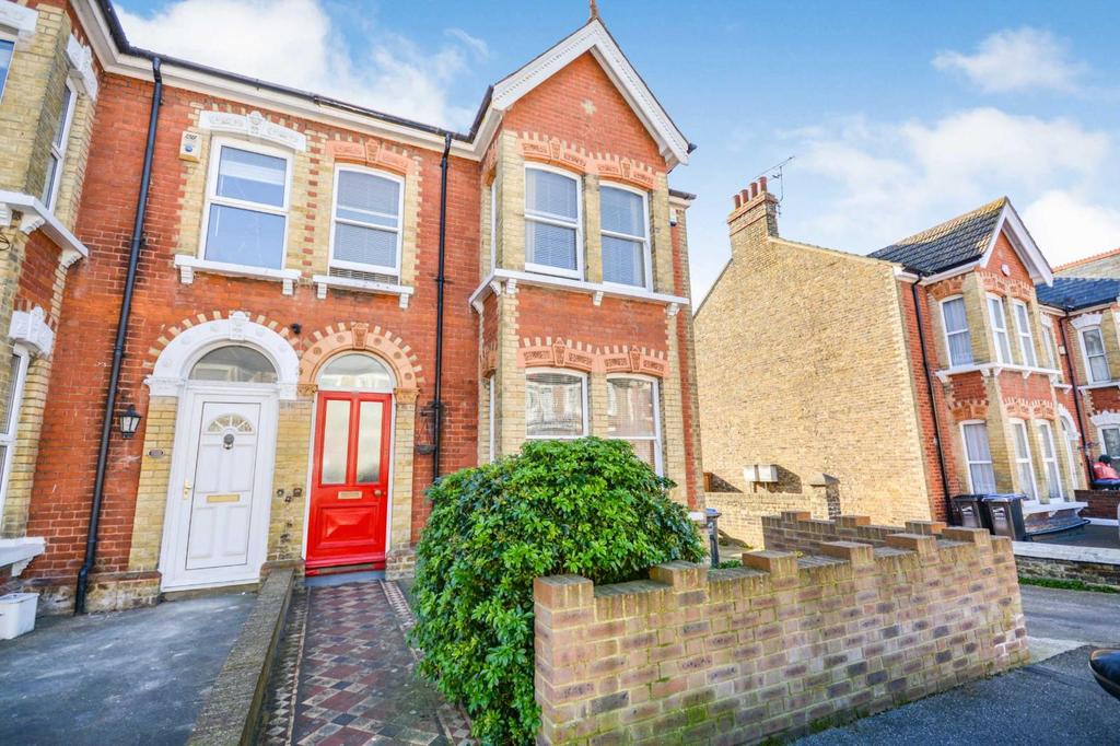 Approach Road, Margate 5 bed semi-detached house - £525,000
