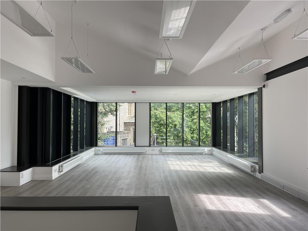 First Floor, One Bell, High Street... Office - £1,667 pcm (£385 pw)