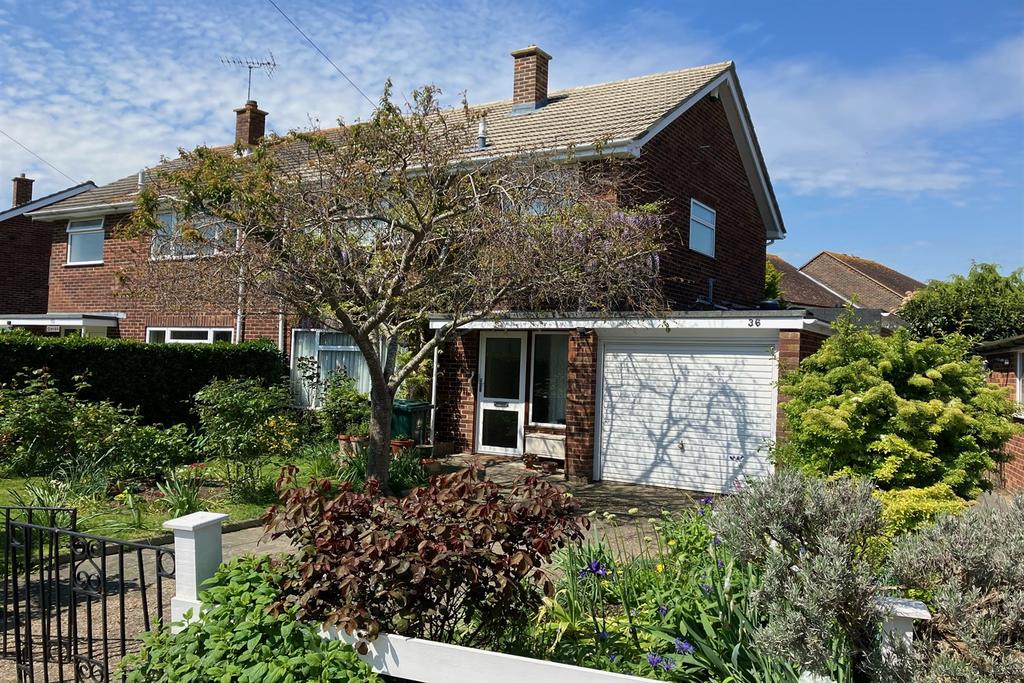 Manor Road Emsworth Po10 3 Bed Semi Detached House For Sale £350 000