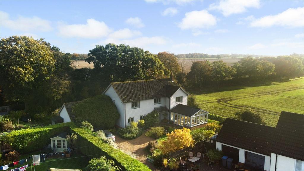 Badingham, Near Framlingham, Suffolk 4 bed detached house - £625,000