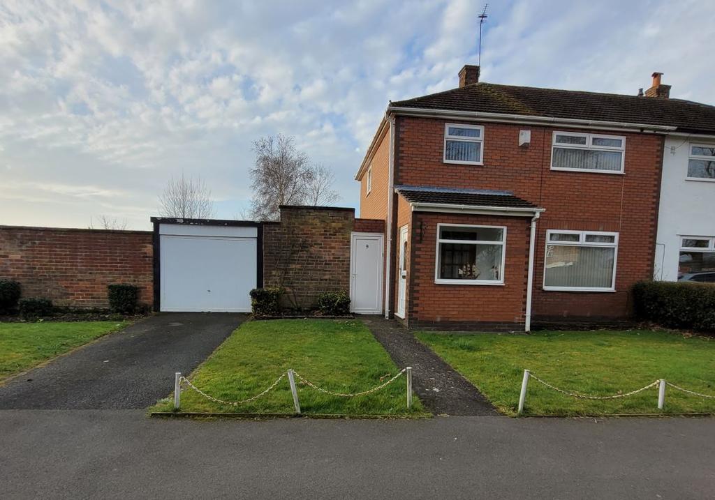 9 Sutton Way, Whitby, Ellesmere Port... 3 bed semi-detached house - £ ...