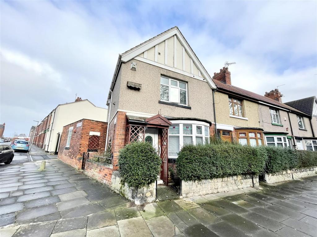 Colwyn Road, Hartlepool 2 bed end of terrace house - £550 pcm (£127 pw)
