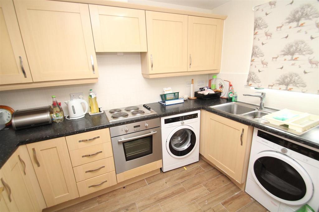 Millwater House, Melusine Road, Swindon 2 bed apartment - £140,000
