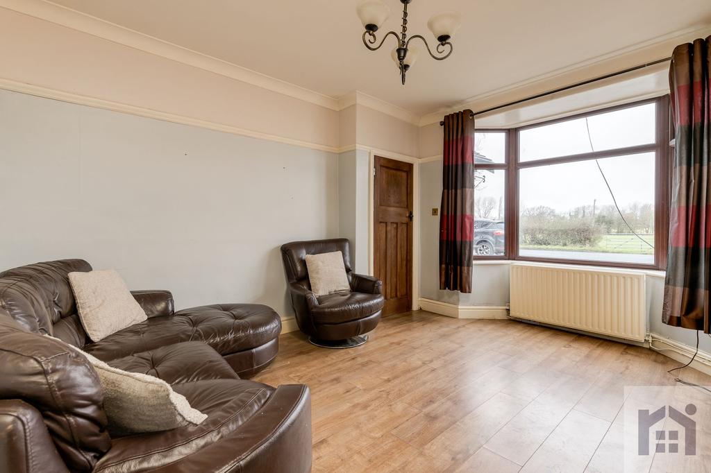 Gill Lane, Longton, PR4 4SR 2 bed terraced house - £195,000