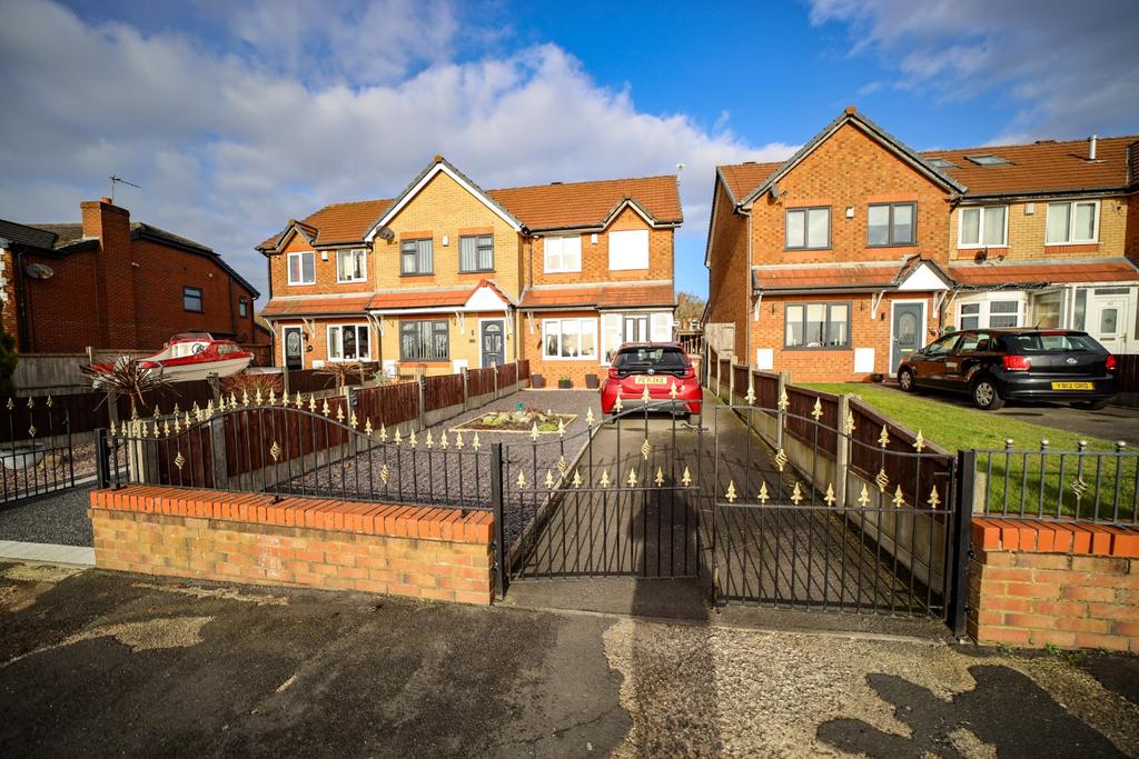 Bell Lane, Sutton Manor, St. Helens... 3 bed semi-detached house - £170,000