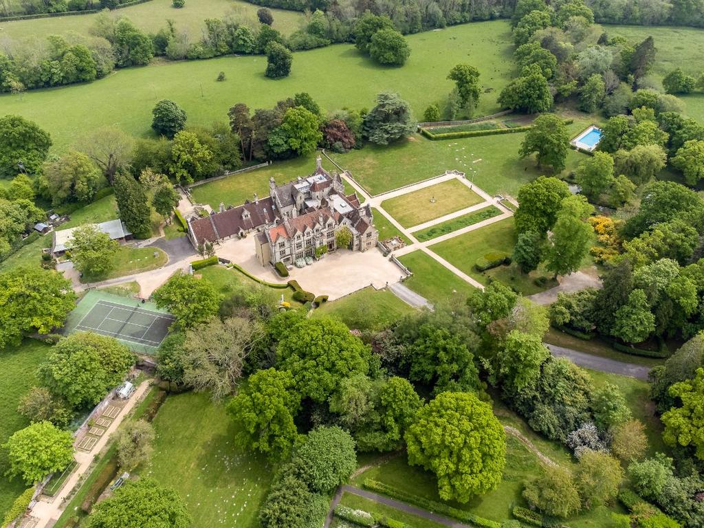 Herons Ghyll, Uckfield 2 bed flat - £500,000