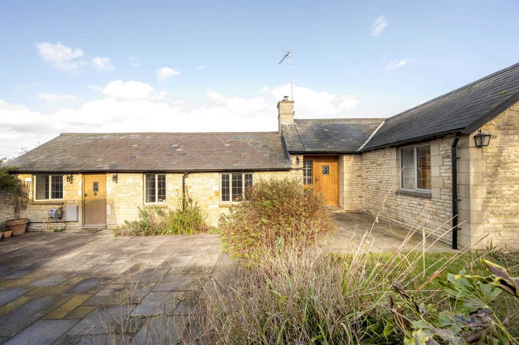 Kingham Road, Churchill 3 bed barn conversion - £675,000