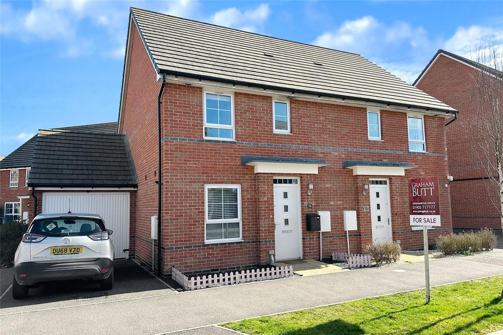 Benjamin Gray Drive, Littlehampton... 3 bed semi-detached house - £365,000