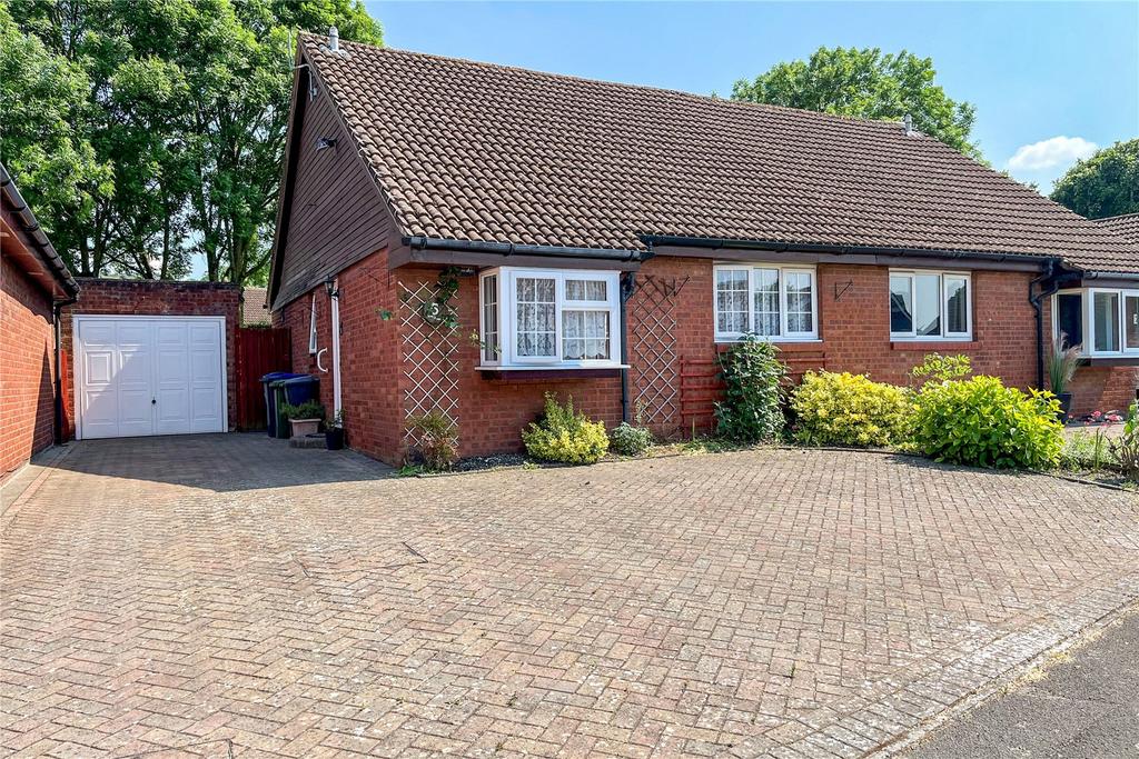 Danvers Way, Westbury 2 bed bungalow - £269,950