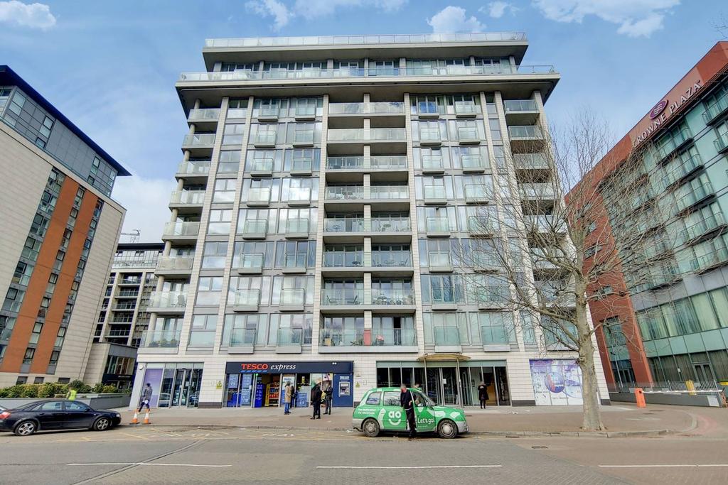 The Oxygen, Royal Docks, London, E16 1 bed flat - £1,712 pcm (£395 pw)