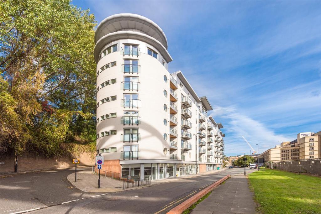 Hanover Street, Newcastle upon Tyne, NE1 2 bed apartment - £161,000