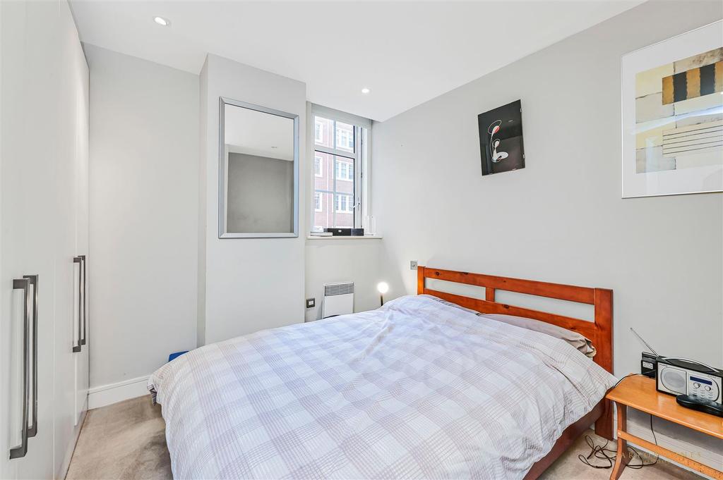 Romney House, 47 Marsham Street... 2 bed flat - £825,000