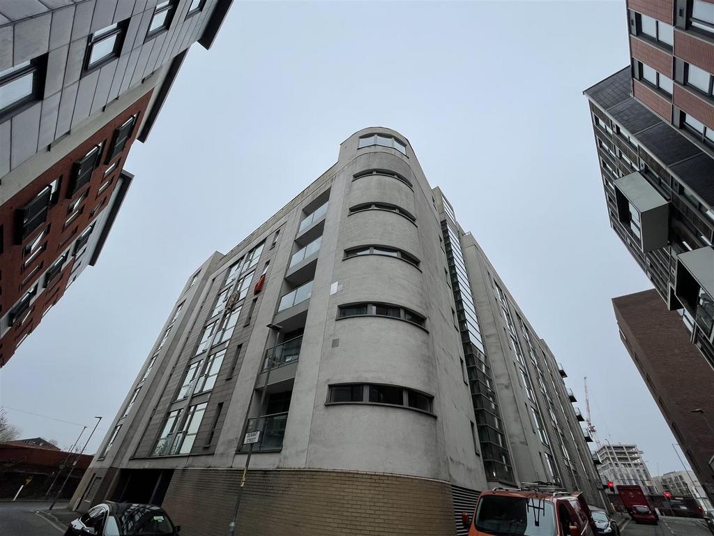 Red, 6 Ludgate Hill, Manchester 2 bed apartment - £110,000