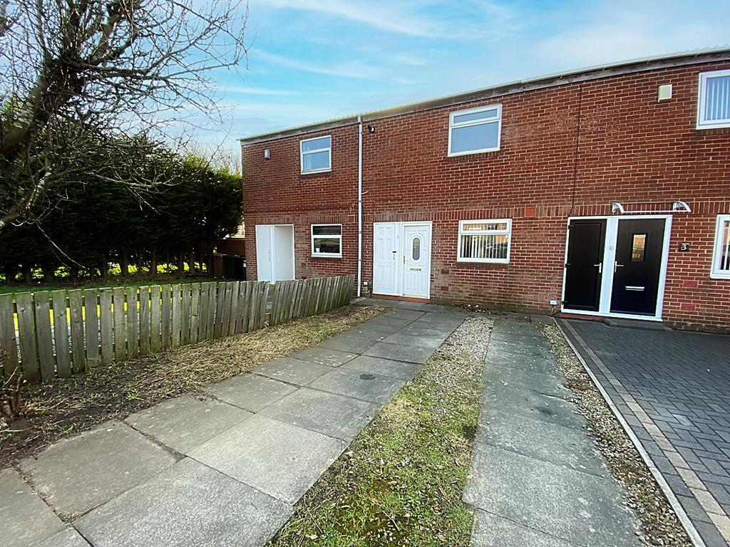 Hadrian Park 2 bed terraced house - £115,000