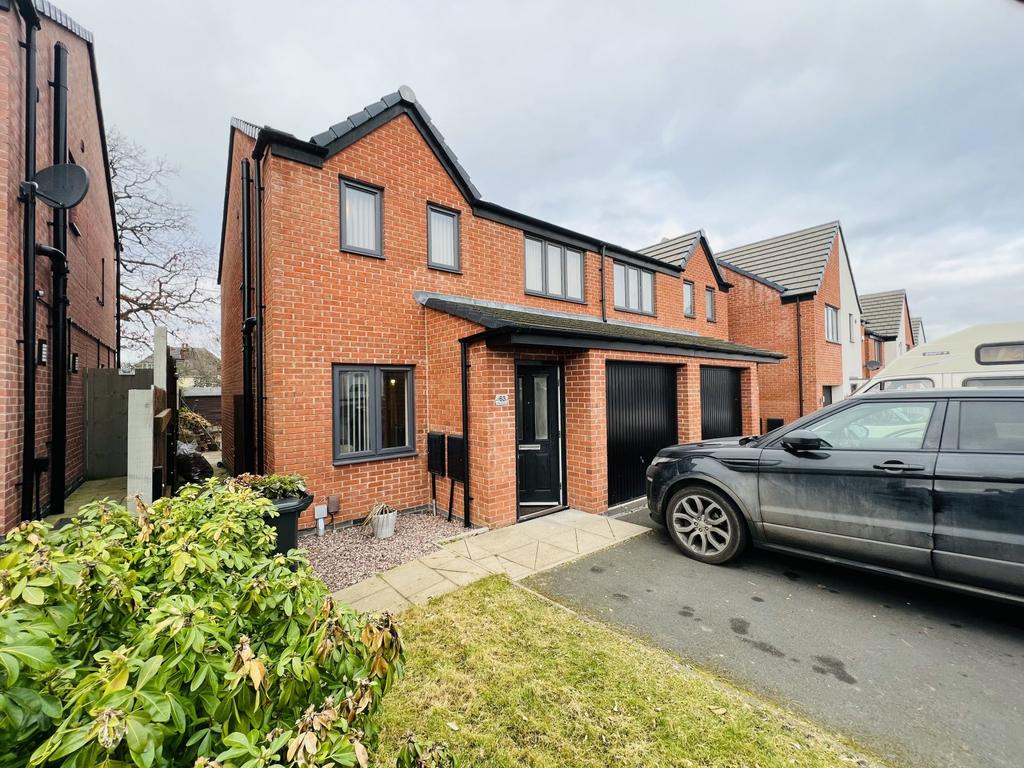 Ranger Drive, Wolverhampton, West... 3 bed semi-detached house - £240,000