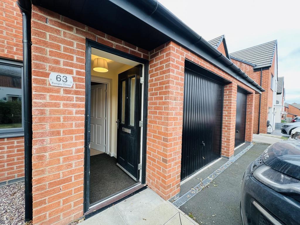 Ranger Drive, Wolverhampton, West... 3 bed semi-detached house - £240,000