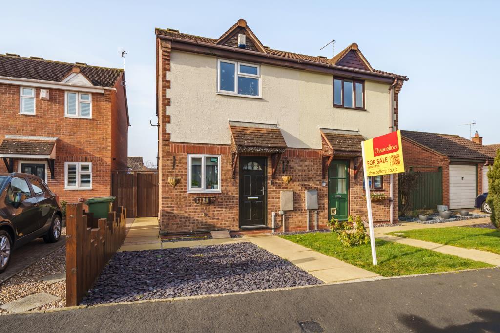 Worcester, Worcestershire, WR5 2 bed semi-detached house - £225,000