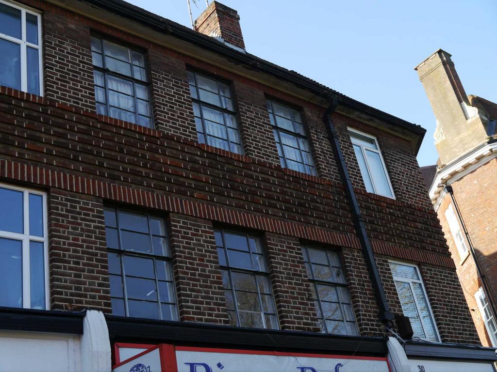 Salisbury Square, Hatfield 1 bed flat to rent - £1,100 pcm (£254 pw)