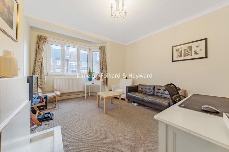 Tooting Grove London SW17 2 bed flat - £1,800 pcm (£415 pw)