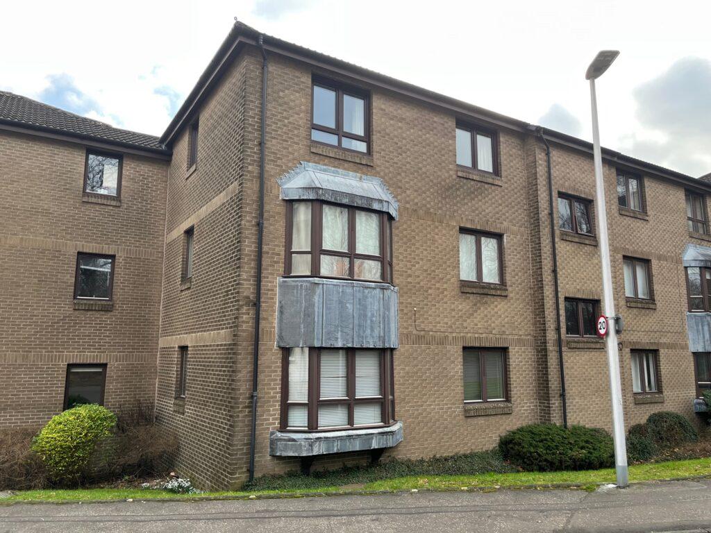 14 Forth View Riverside Stirling 2 bed flat - £995 pcm (£230 pw)